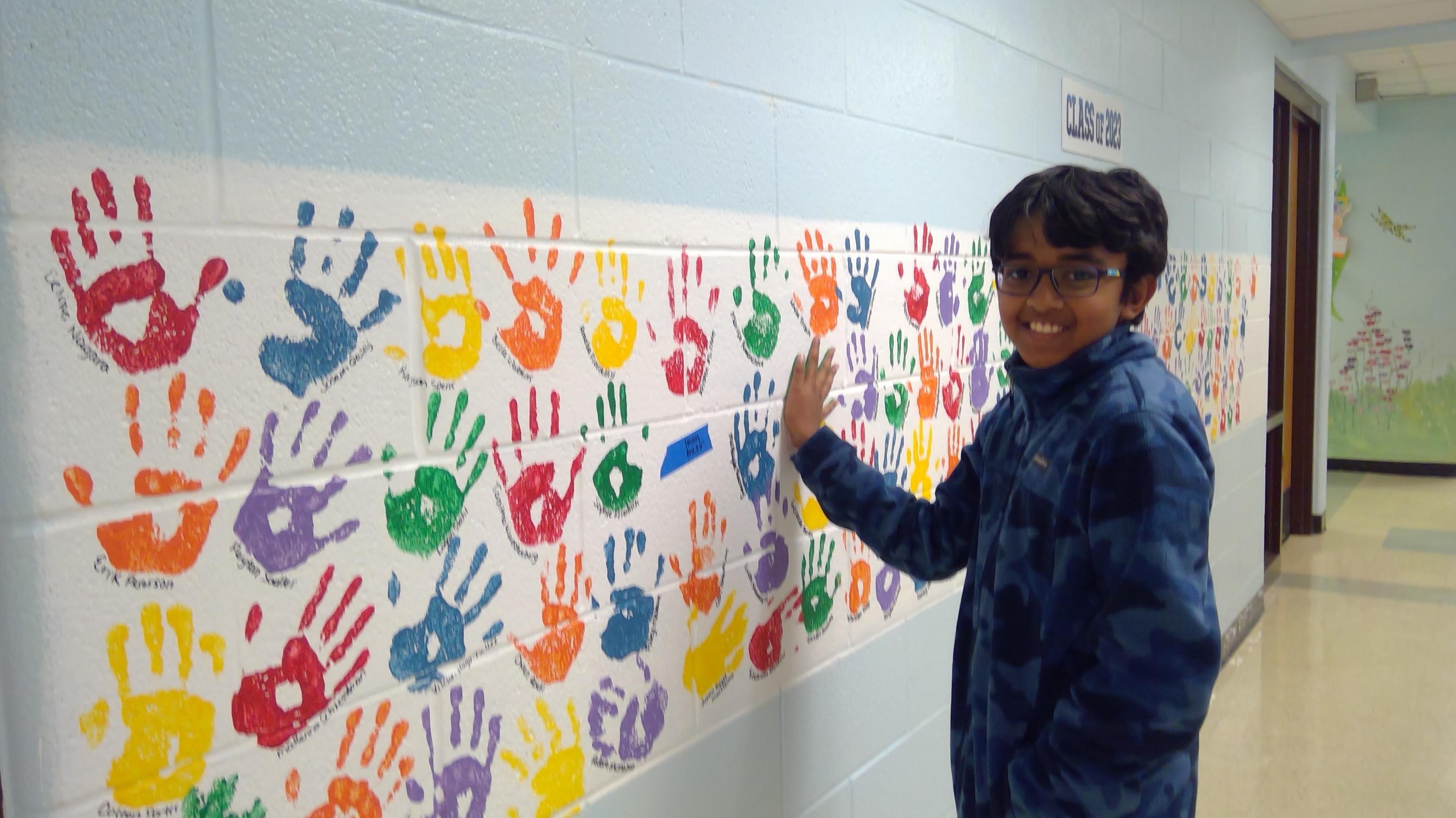 Gallery - 5th Grade Handprints 22-23